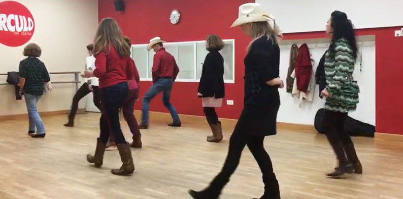 Enseñar a bailar Country Line Dance - Aprende Country Line Dance
